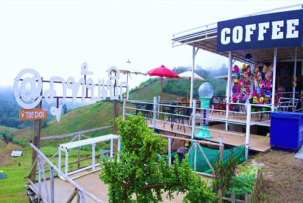 The Doi Cafe' ลานกางเต็นท์ภูทับเบิก